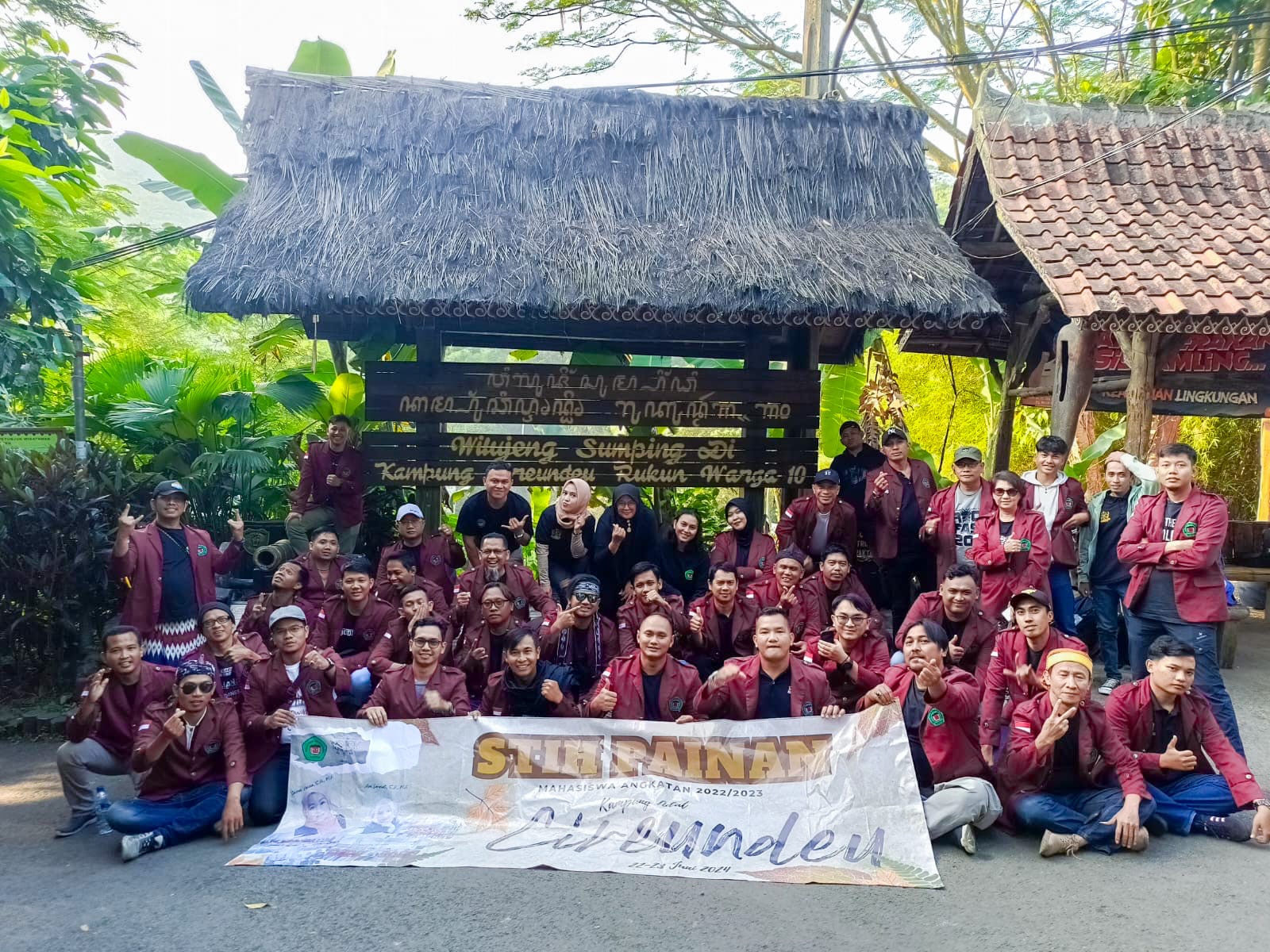 Dosen dan Mahasiswa STIH PAINAN Lakukan Penelitian Ilmiah di Kampung ...