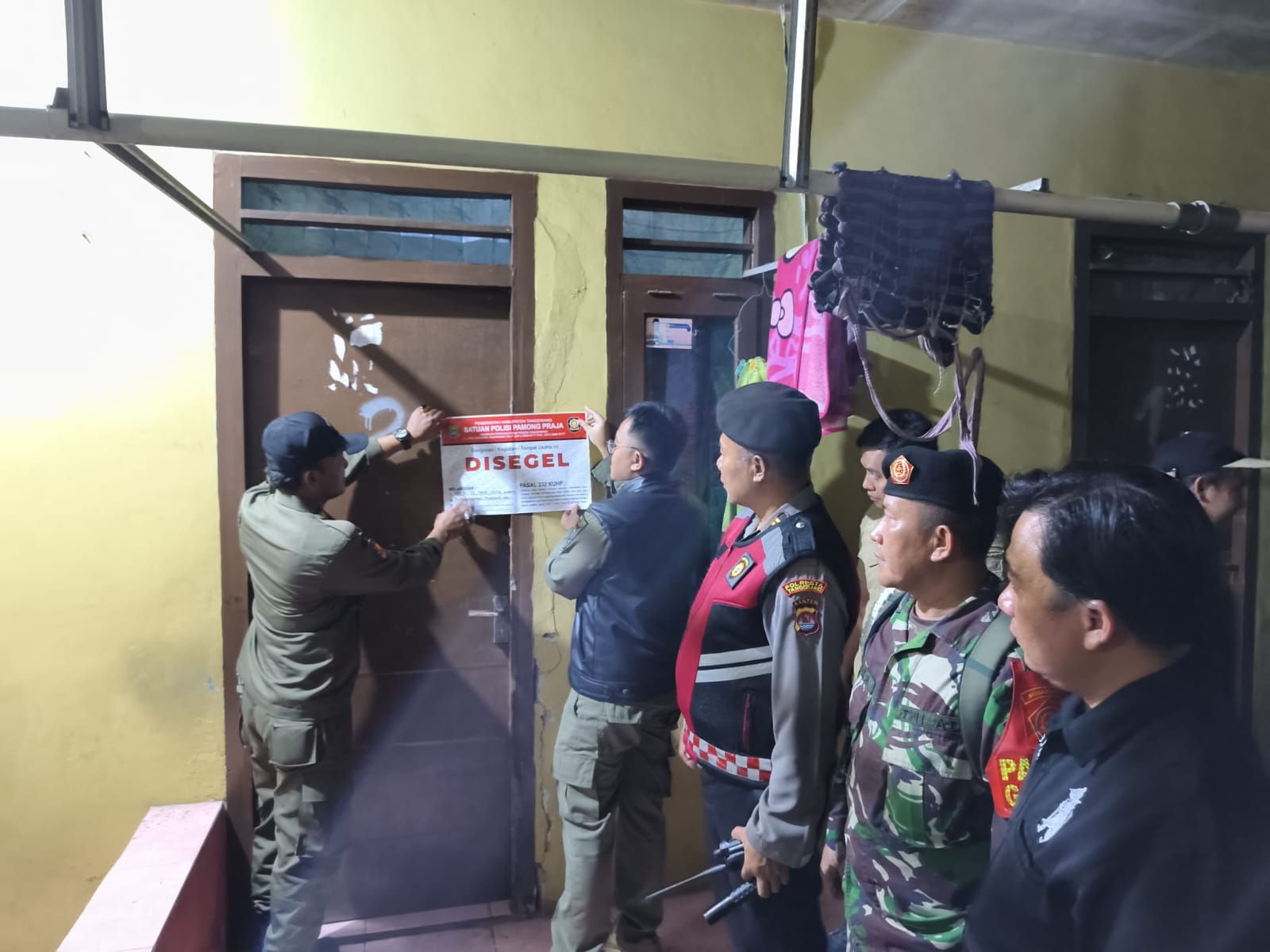Diduga Jadi Tempat Prostitusi Online, Satpol PP Razia Kontrakan di ...