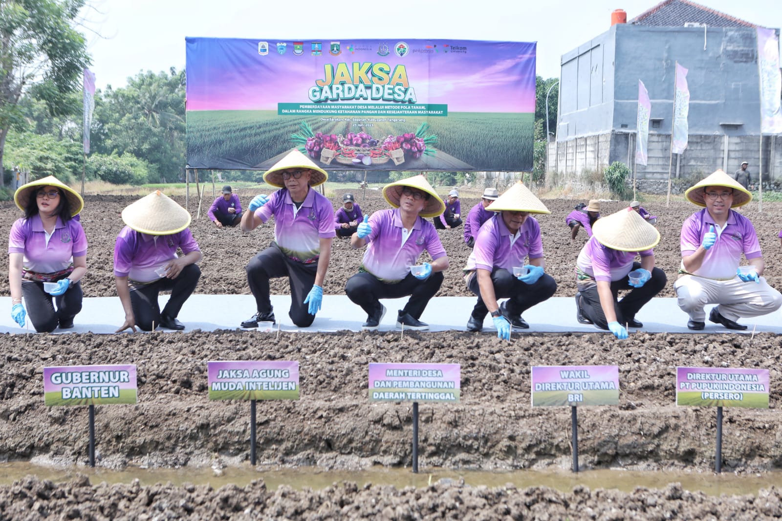 Bupati, Gubernur, Mentri Desa dan Jamintel Launching Jaksa Garda Desa ...